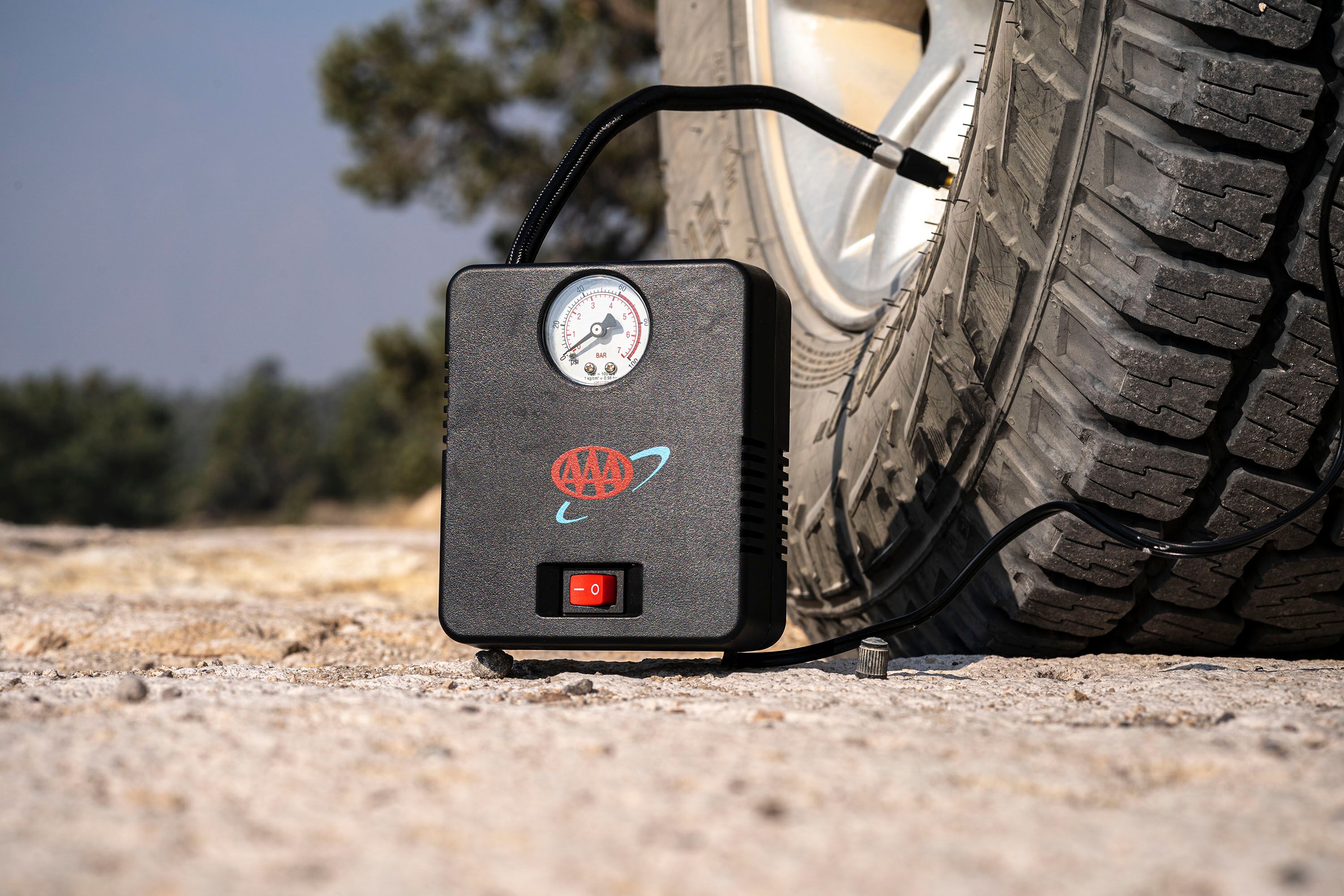 Lifeline 12 Volt DC AAA Mini Air Compressor