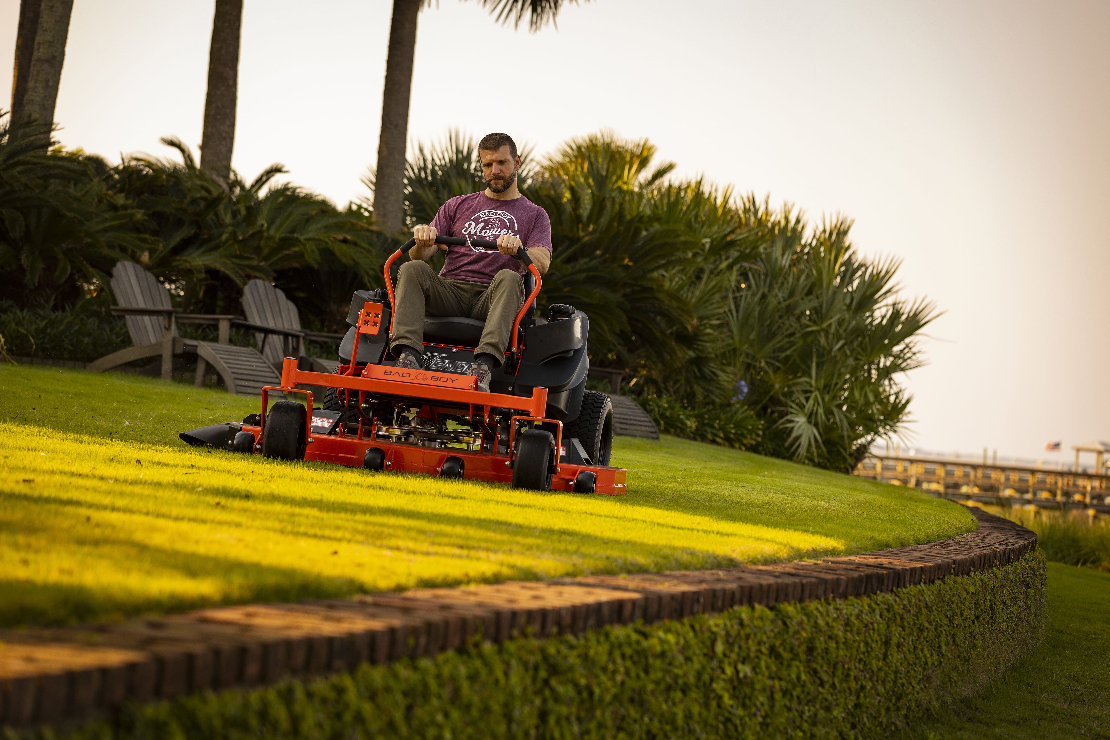 Bad Boy ZT Avenger Zero Turn Lawn Mower with 60" Deck and 725cc Kohler ...
