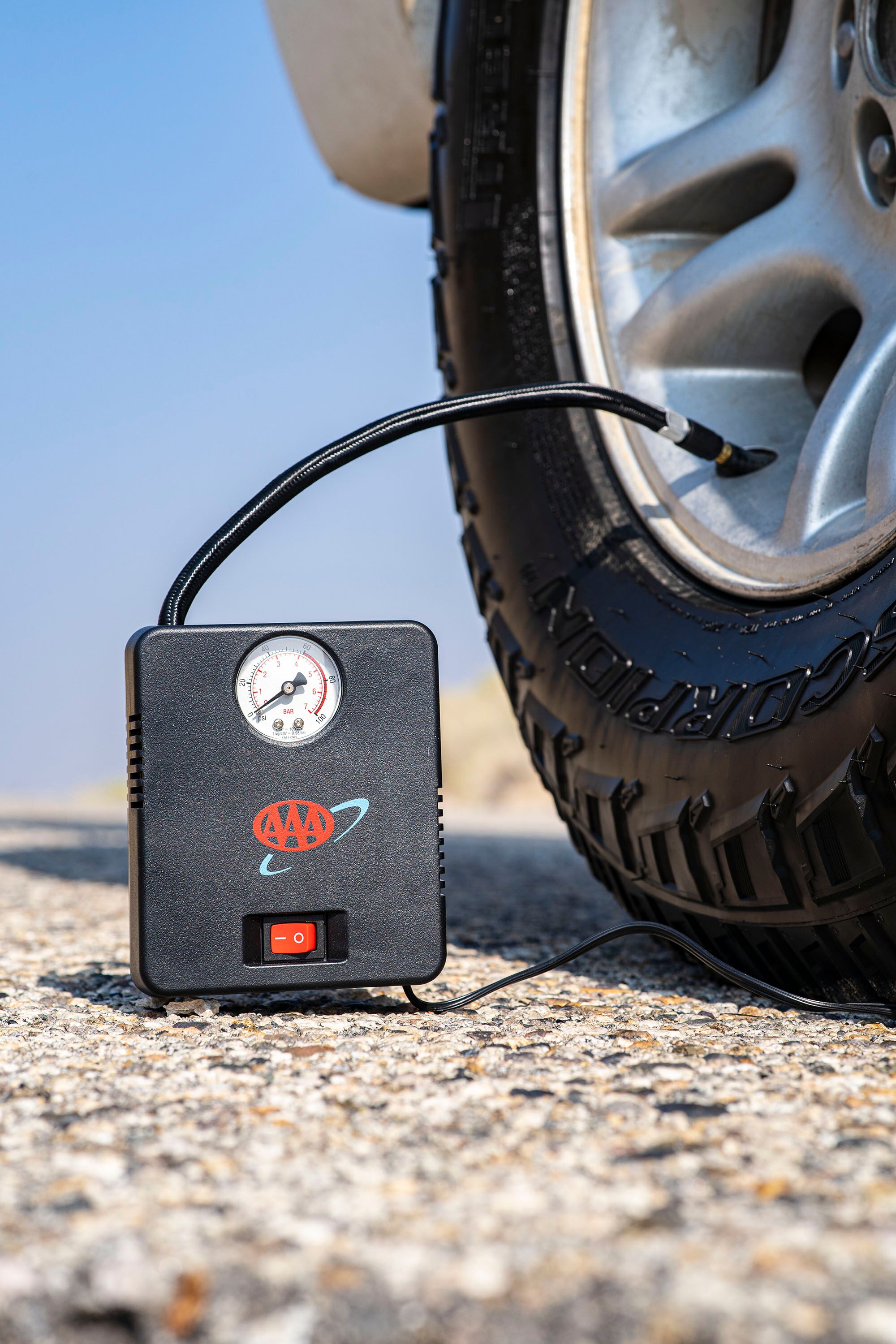 Lifeline 12 Volt DC AAA Mini Air Compressor