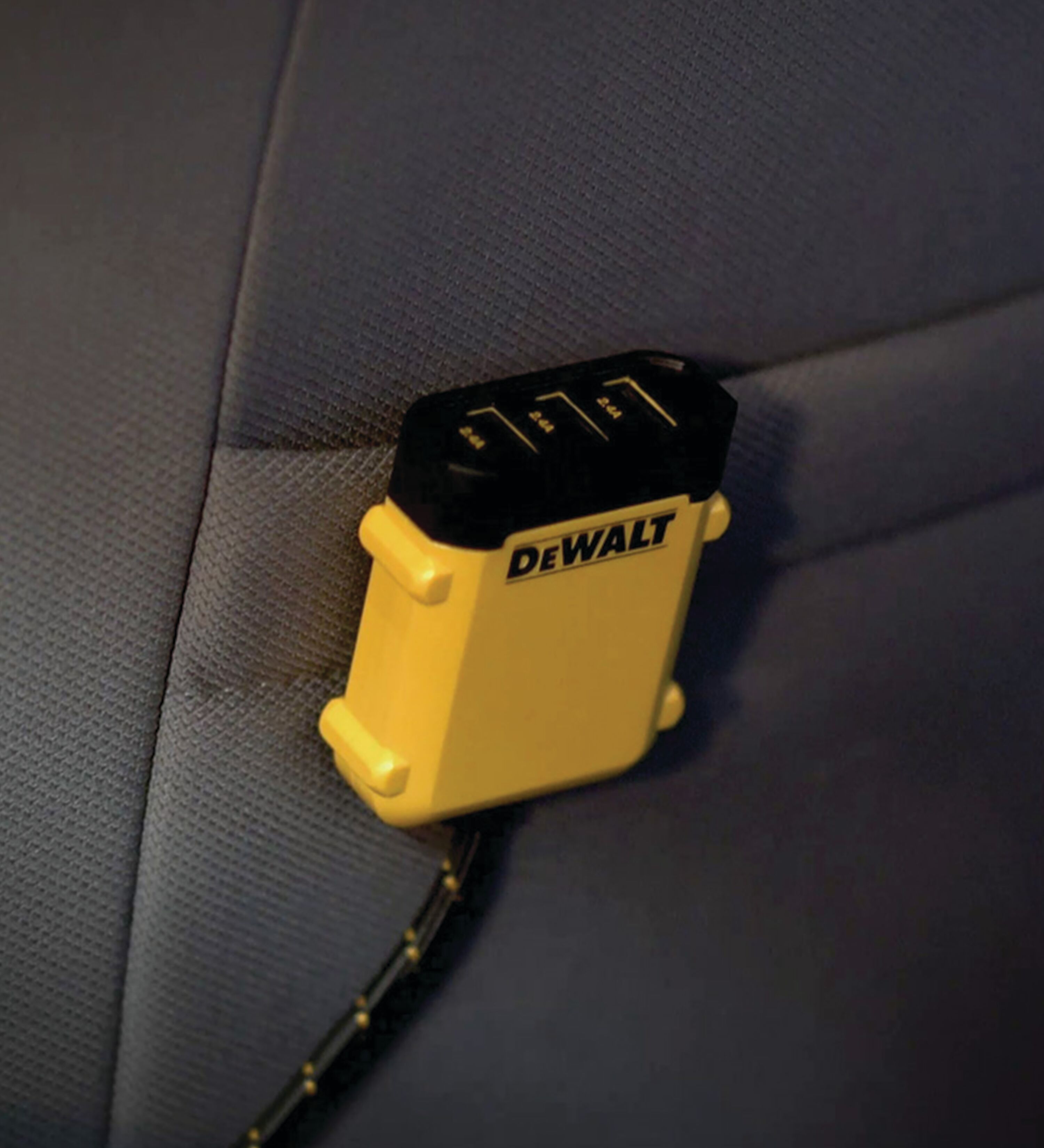 Dewalt 5-Port Front and Back Seat Mobile USB PD Charger