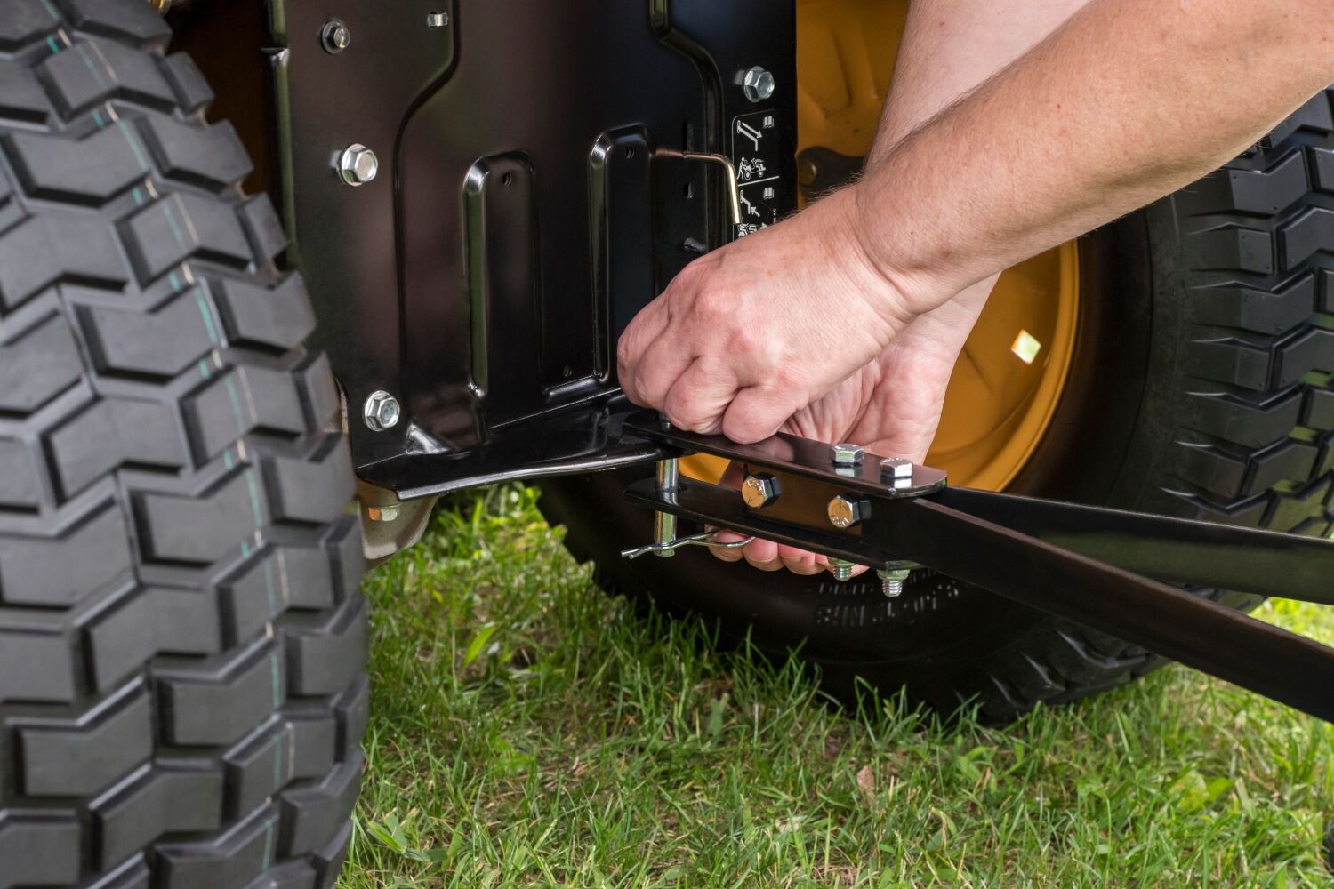 Agri-Fab 48" Tine Tow Dethatcher