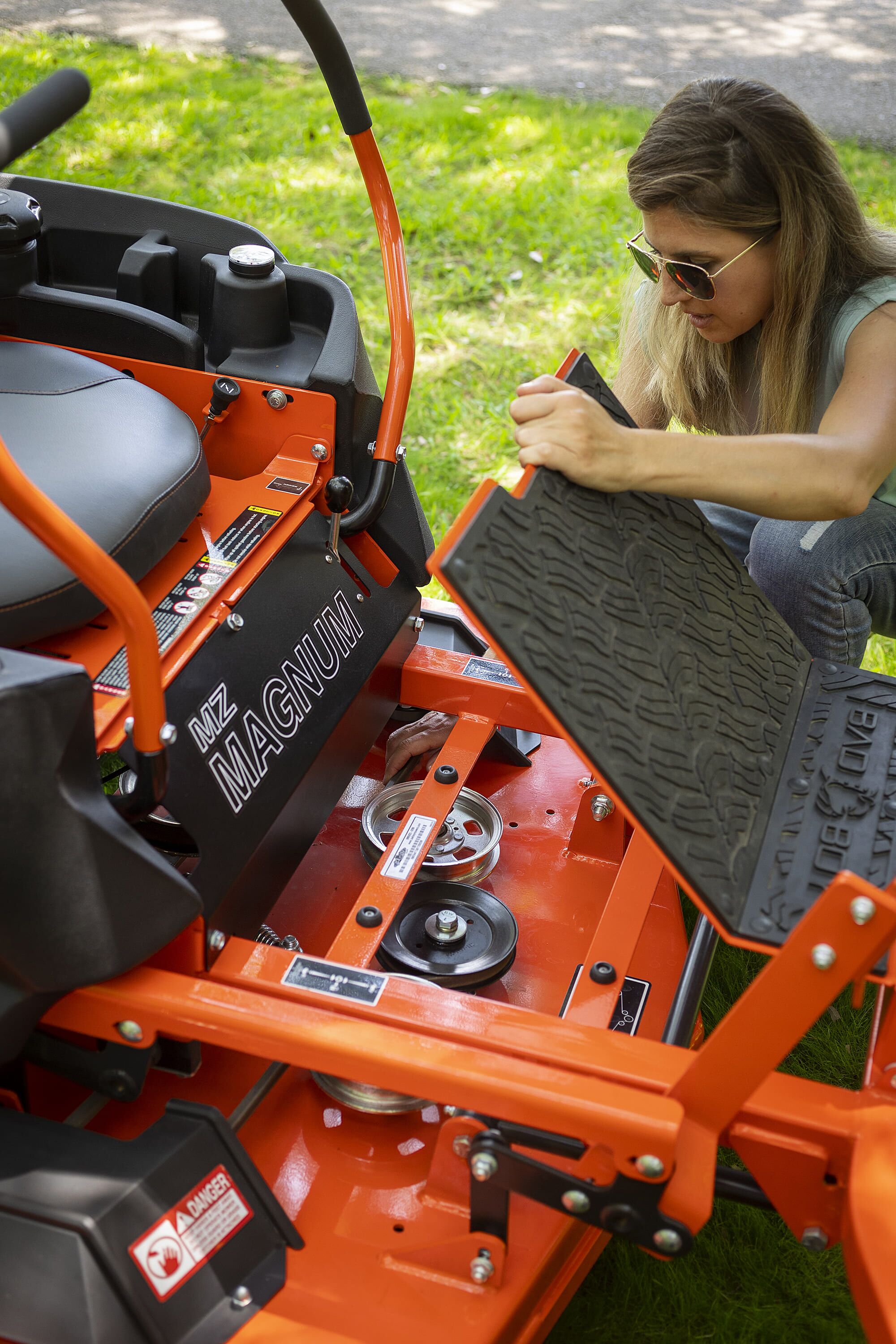 Bad Boy MZ Magnum Zero Turn Lawn Mower with 54" Deck and 725cc Kohler ...
