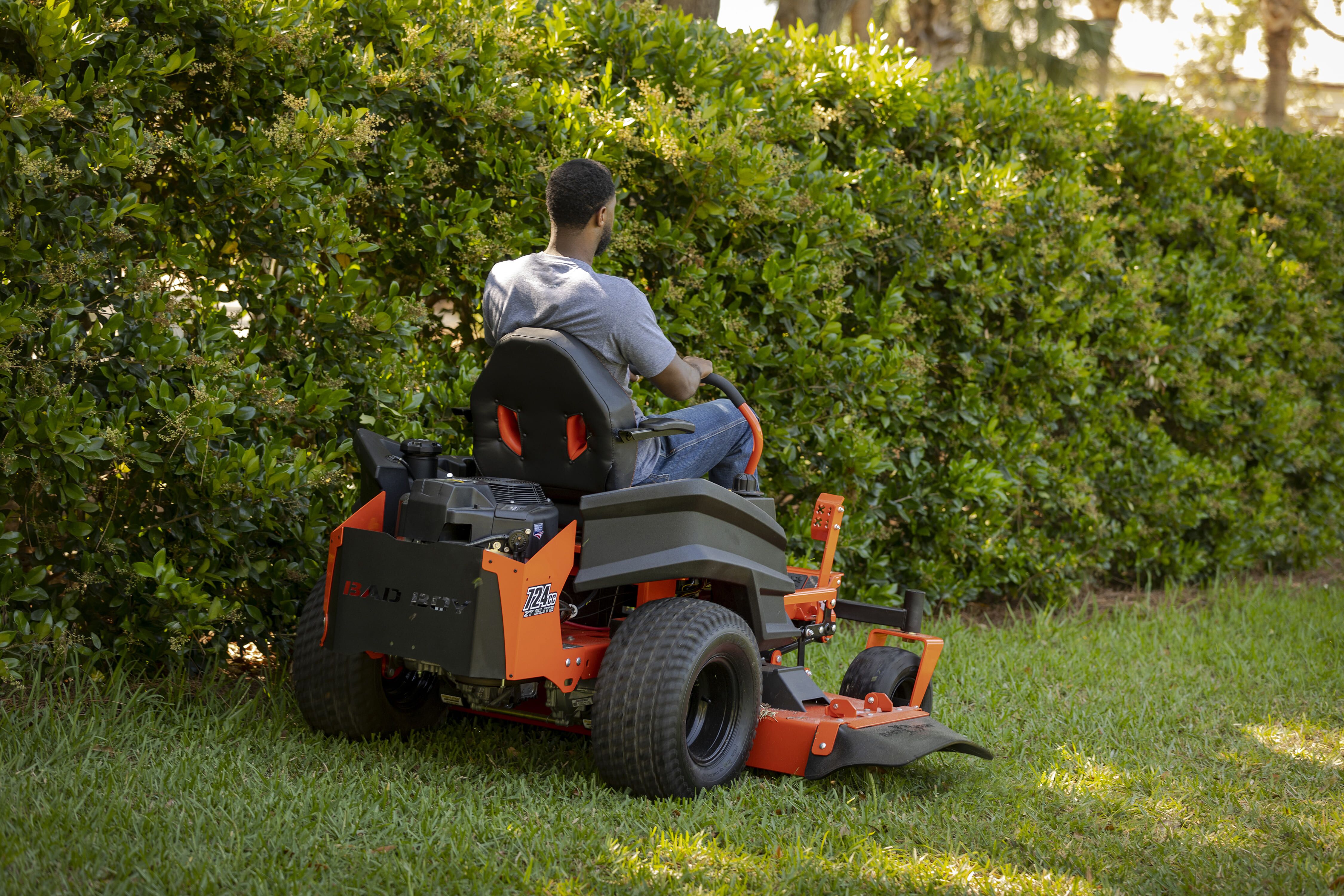 Bad Boy ZT Elite Zero Turn Lawn Mower with 60" Deck and 747cc Kohler Engine