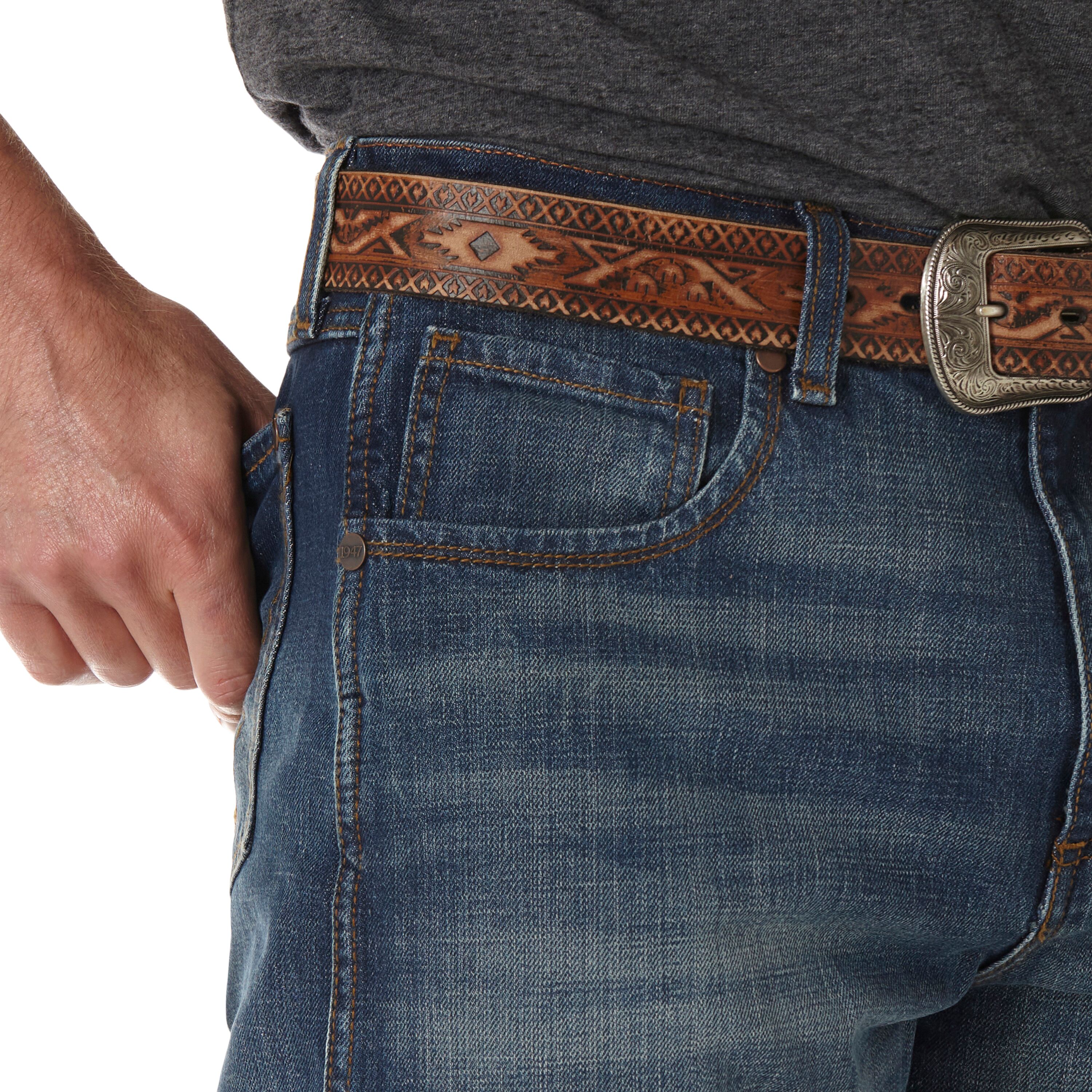Men's Retro Relaxed Fit Bootcut Jean in Jackson Hole